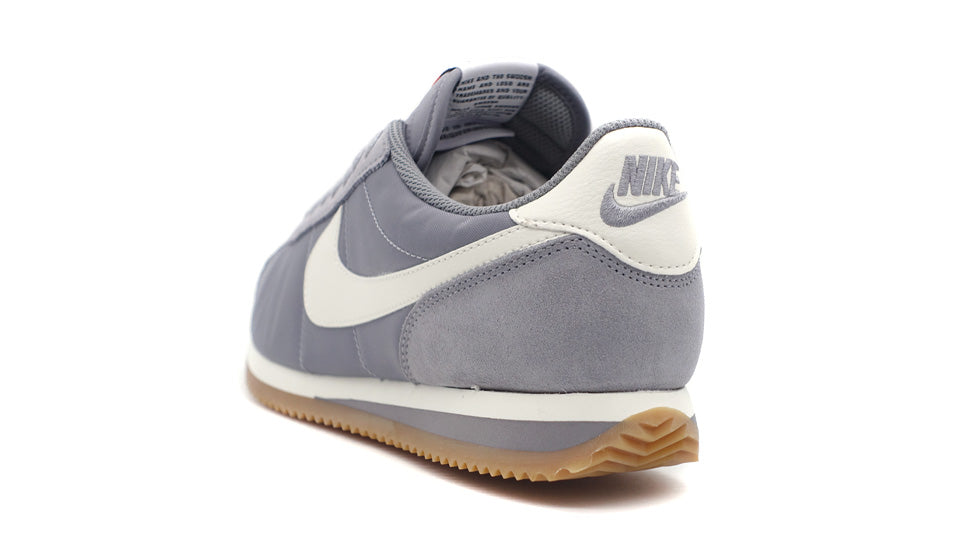 NIKE (WMNS) CORTEZ TXT CEMENT GREY/SAIL/GUM LIGHT BROWN NIKE (WMNS) CORTEZ TXT CEMENT GREY/SAIL/GUM LIGHT BROWN